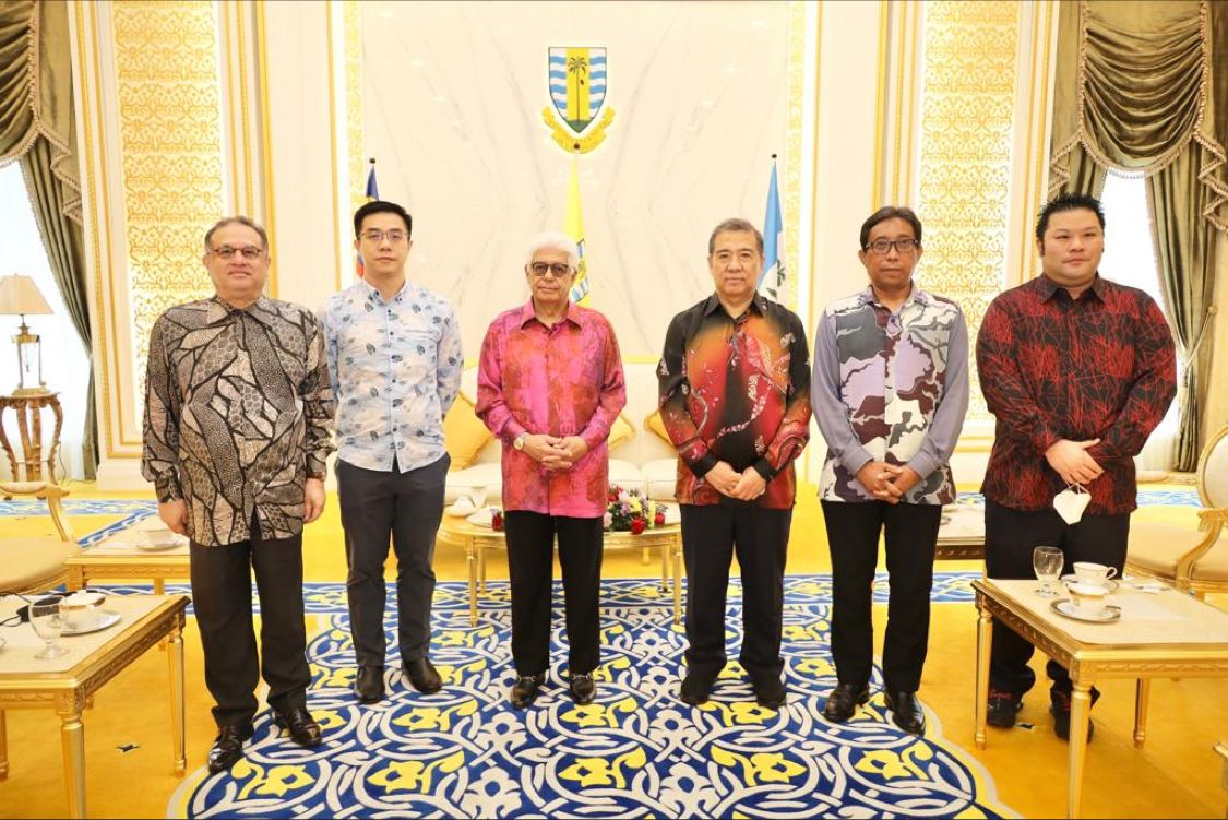Dato seri (Dr)Mohamed Azahari Kamil on LinkedIn: Presentation to TYT ... Dato seri (Dr)Mohamed Azahari Kamil on LinkedIn: Presentation to TYT ...