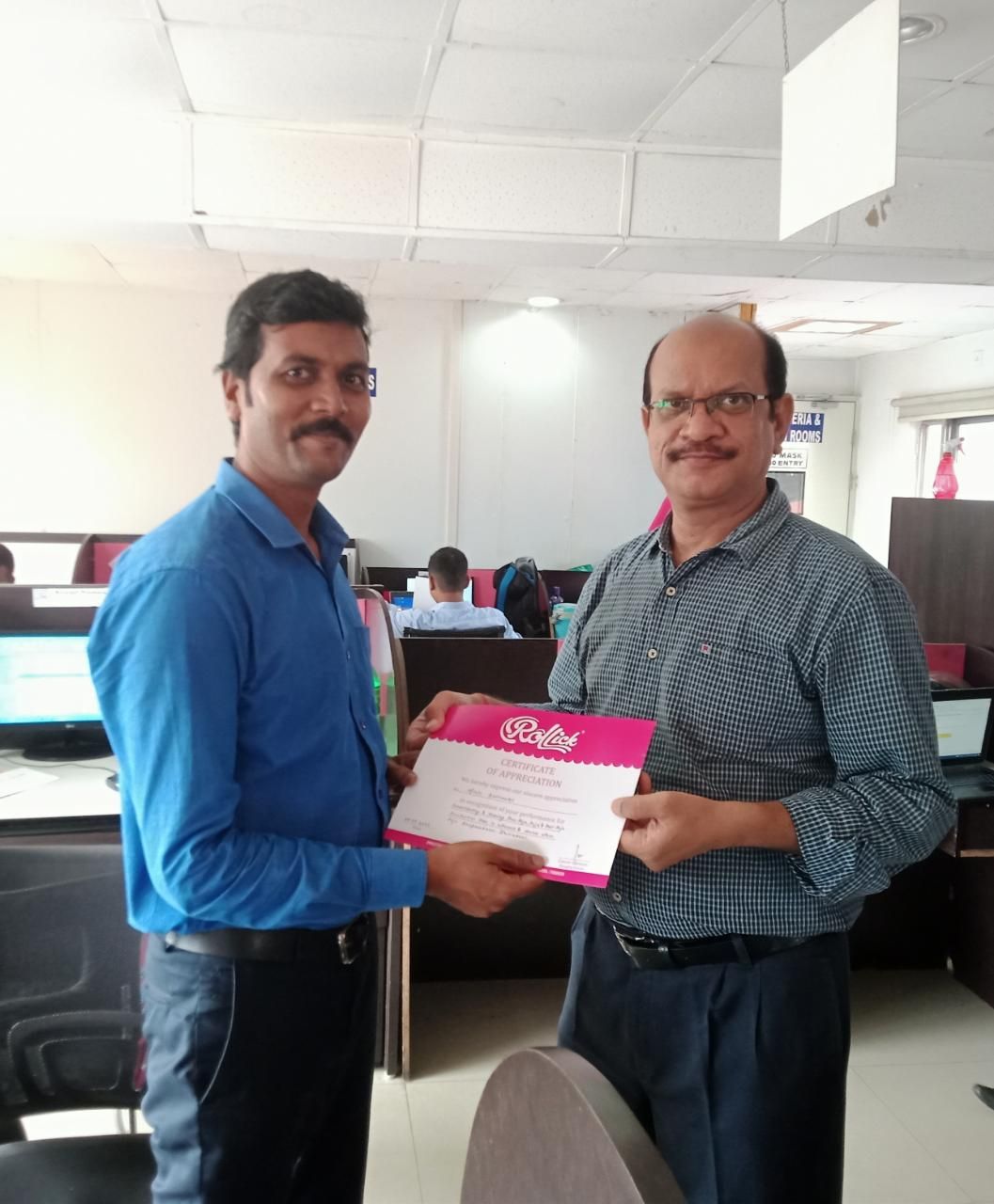 Sudhanshu Kumar on LinkedIn: Handing Over the Letter of Appreciation to ... Sudhanshu Kumar on LinkedIn: Handing Over the Letter of Appreciation to ...