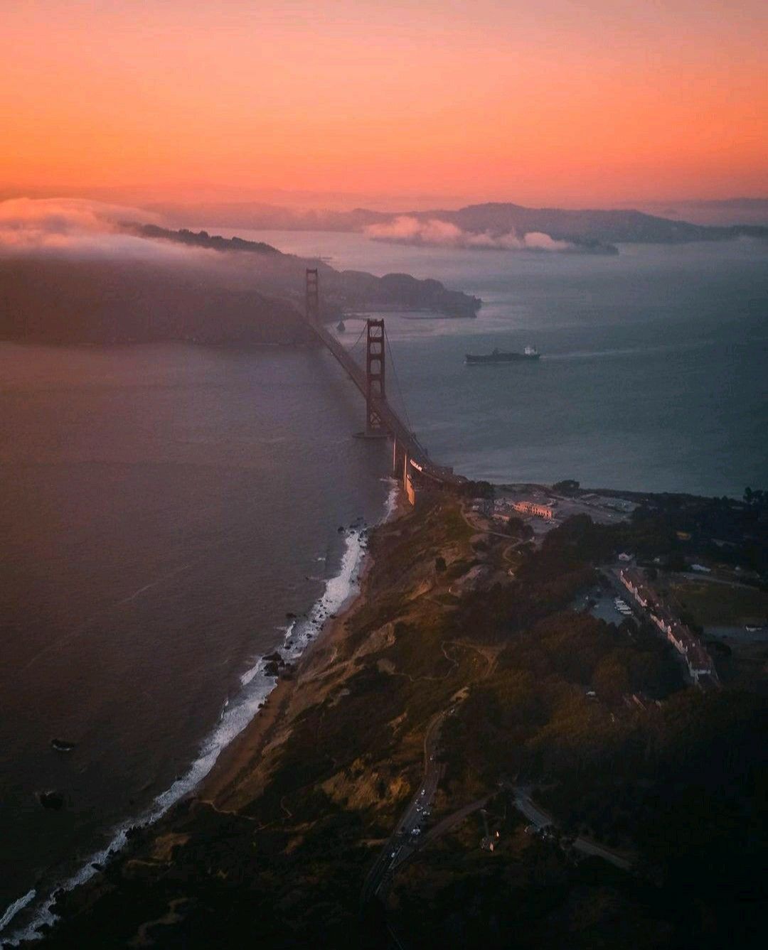 Civil Engineering Discoveries na LinkedIn: Golden Gate Bridge ️🌊😉 To ... Civil Engineering Discoveries na LinkedIn: Golden Gate Bridge ️🌊😉 To ...