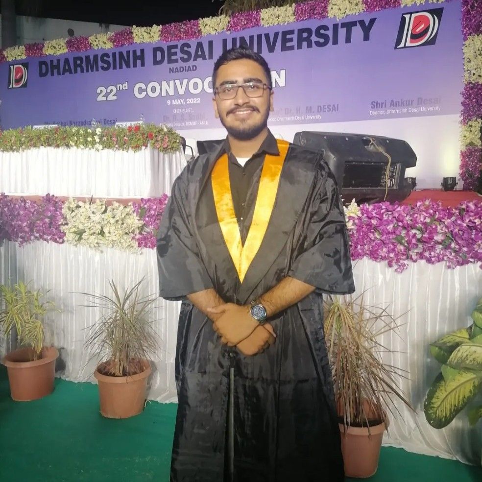 Janmejaya Pujara on LinkedIn: #university #graduationceremony # ... Janmejaya Pujara on LinkedIn: #university #graduationceremony # ...