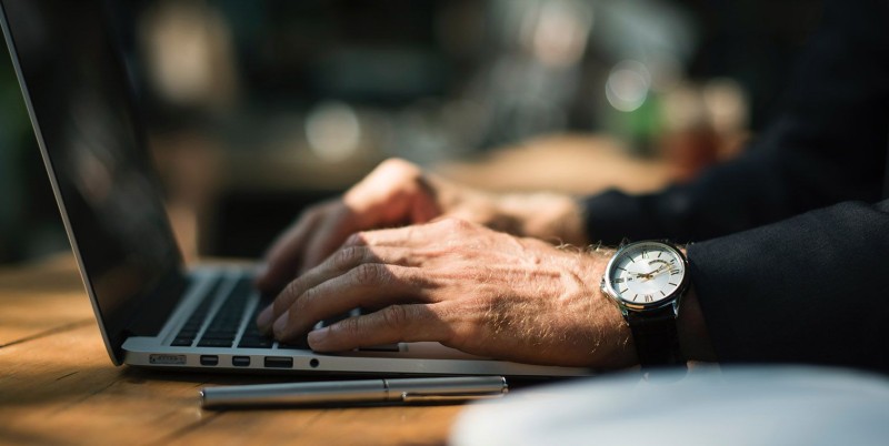 Comment trouver le bon prestataire e-learning | Rania Taoufik Comment trouver le bon prestataire e-learning | Rania Taoufik