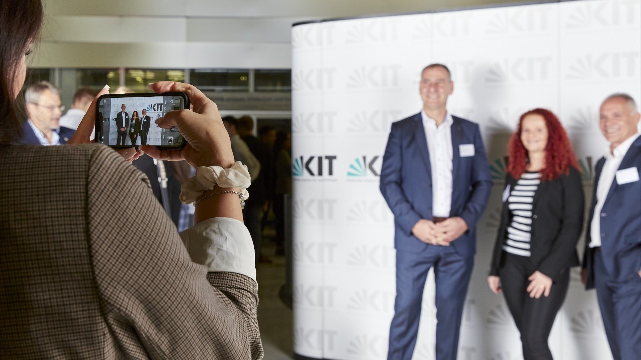 WiCAM Foundation awards 15 Scholarships at KIT in Karlsruhe | wicam.com ... WiCAM Foundation awards 15 Scholarships at KIT in Karlsruhe | wicam.com ...