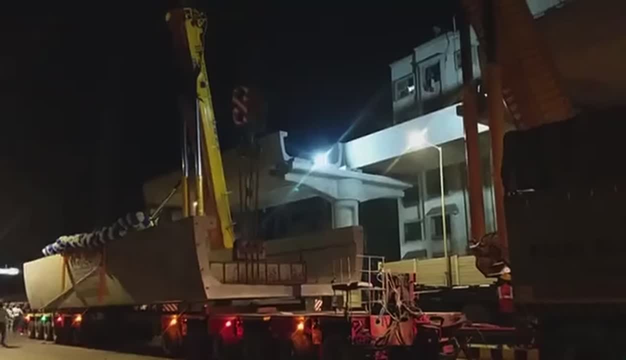Prashant Pradeep Joshi on LinkedIn: #mumbaimetro # ... Prashant Pradeep Joshi on LinkedIn: #mumbaimetro # ...