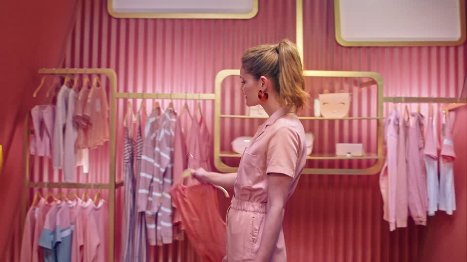 Easier checkouts online, in-store, on mobile and beyond | Adyen Easier checkouts online, in-store, on mobile and beyond | Adyen