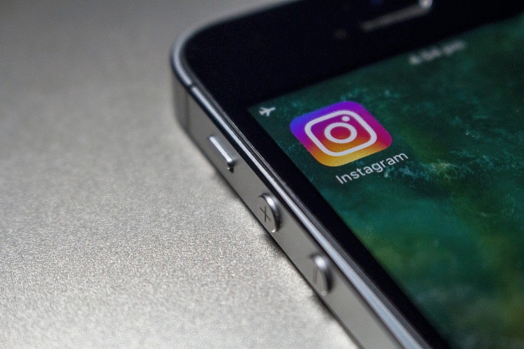 Why Small Businesses Should Consider Using Instagram in 2018? Why Small Businesses Should Consider Using Instagram in 2018?