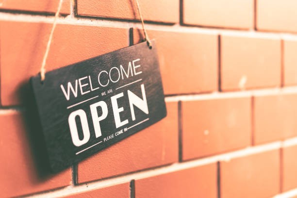 The Future of Brick & Mortar Stores | Pooja Suvarna The Future of Brick & Mortar Stores | Pooja Suvarna