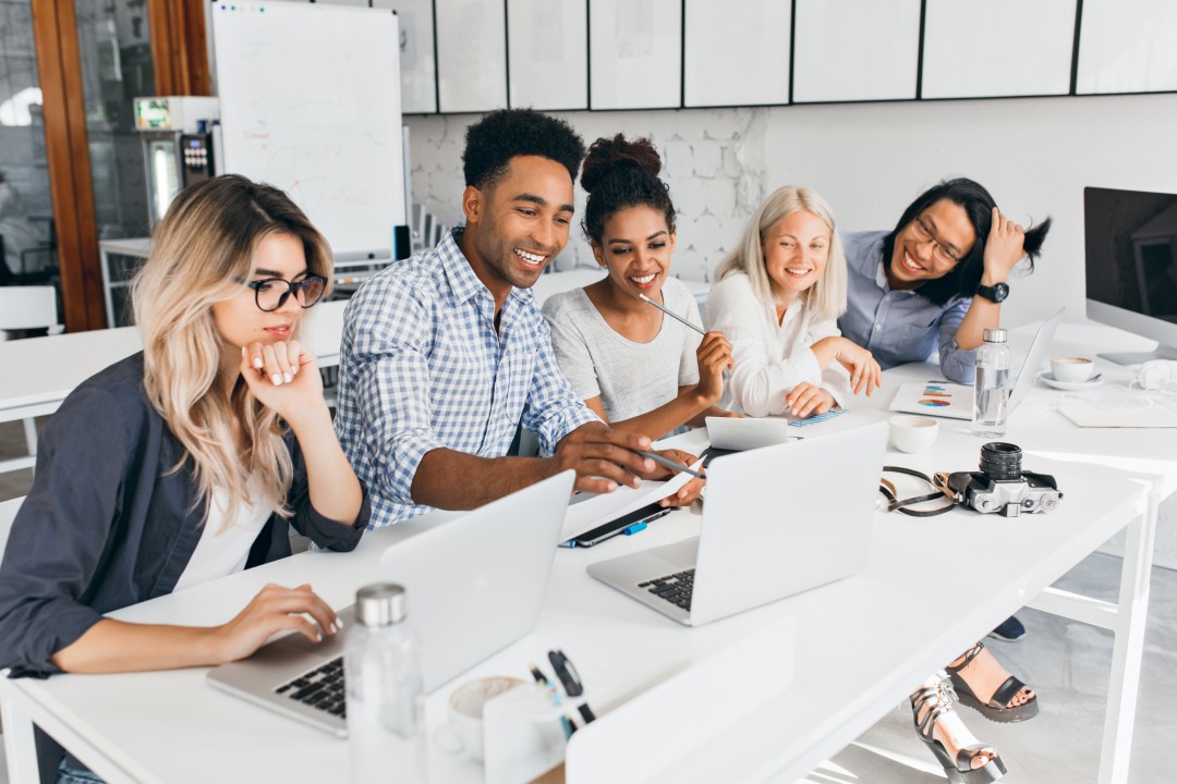 REASONS WHY ALL UNIVERSITIES SHOULD LOOK FOR LMS-BASED ALTERNATIVES REASONS WHY ALL UNIVERSITIES SHOULD LOOK FOR LMS-BASED ALTERNATIVES