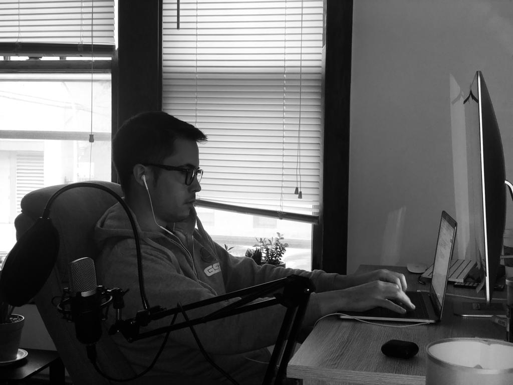 Vlad Herescu 👨🚀 on LinkedIn: #copywriter #contentwriter #freelancer # ... Vlad Herescu 👨🚀 on LinkedIn: #copywriter #contentwriter #freelancer # ...