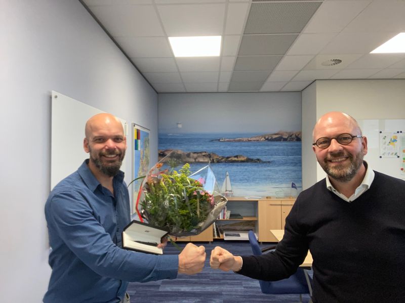Bas Dubois op LinkedIn: Gefeliciteerd Raymond Janssen met je 12,5 jarig ... Bas Dubois op LinkedIn: Gefeliciteerd Raymond Janssen met je 12,5 jarig ...