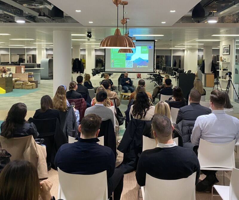Loopin on LinkedIn: Team work - literally makes the dream work. Loopin on LinkedIn: Team work - literally makes the dream work.