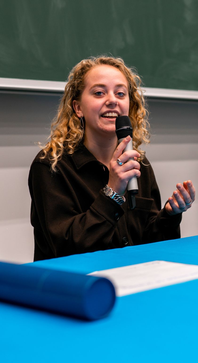 Linnea Verbeek on LinkedIn: I finally received my diploma! Proudly, I ... Linnea Verbeek on LinkedIn: I finally received my diploma! Proudly, I ...