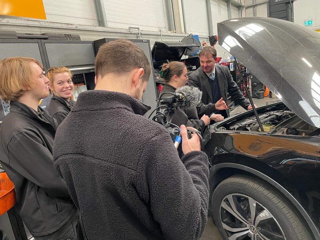 Andy Turbefield MSc CMgr CAE FIMI MCMI on LinkedIn: #rediscoverwork # ... Andy Turbefield MSc CMgr CAE FIMI MCMI on LinkedIn: #rediscoverwork # ...
