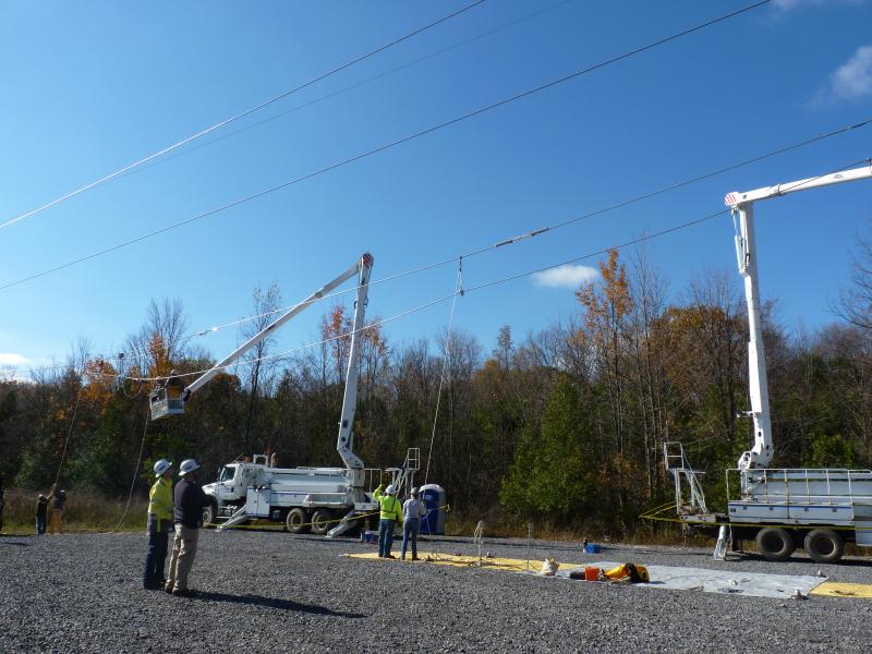Jim Mc Donald on LinkedIn: sleeving in 100' of conductor 115 kV ... Jim Mc Donald on LinkedIn: sleeving in 100' of conductor 115 kV ...
