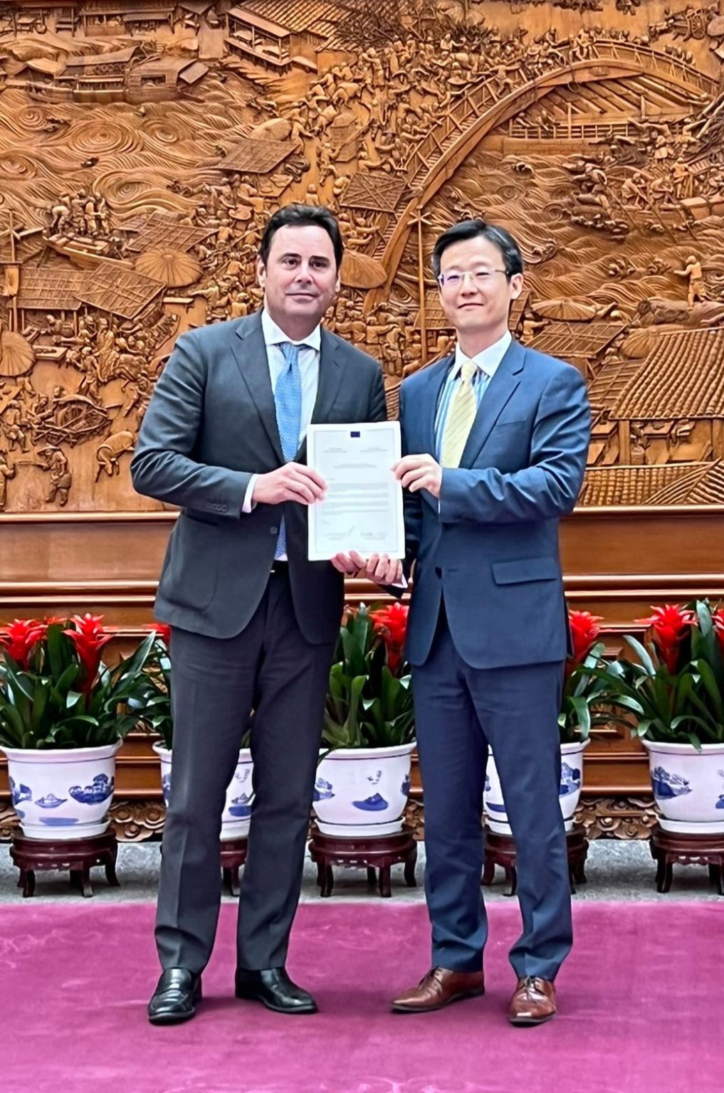 Delegation of the European Union to China 欧盟驻华代表团 on LinkedIn: Today ... Delegation of the European Union to China 欧盟驻华代表团 on LinkedIn: Today ...