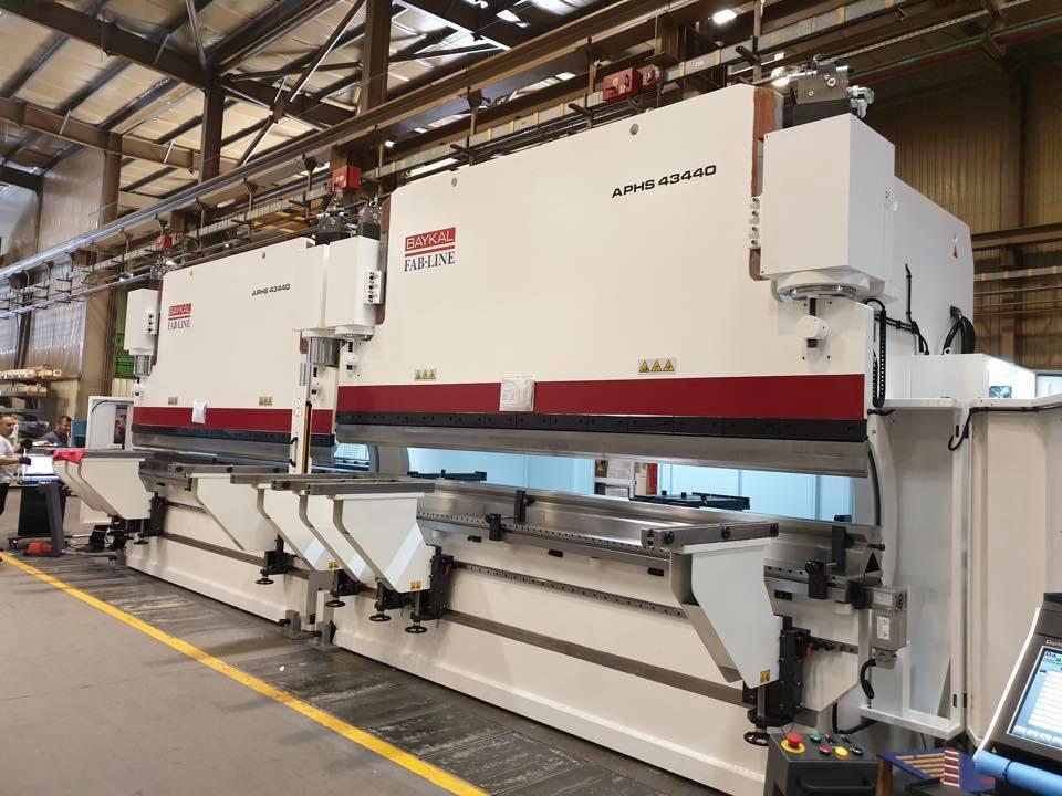 Tim Lake on LinkedIn: This tandem Baykal press brake (960 tons x 28 ... Tim Lake on LinkedIn: This tandem Baykal press brake (960 tons x 28 ...