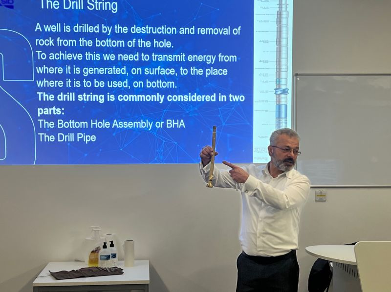 RGU SPE Student Chapter Technical Presentation - Drilling Technologies ... RGU SPE Student Chapter Technical Presentation - Drilling Technologies ...