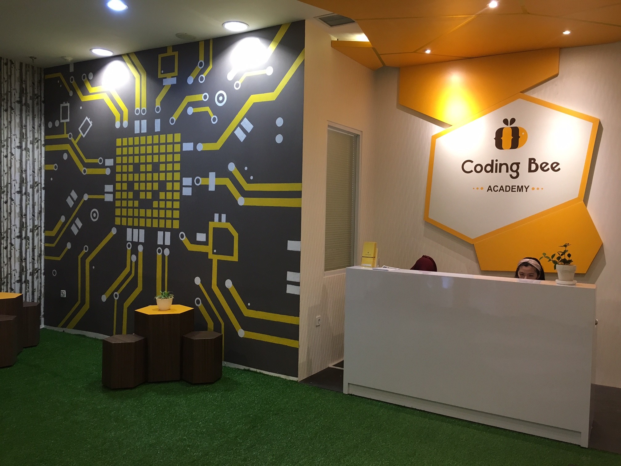 Coding Bee Academy | LinkedIn Coding Bee Academy | LinkedIn