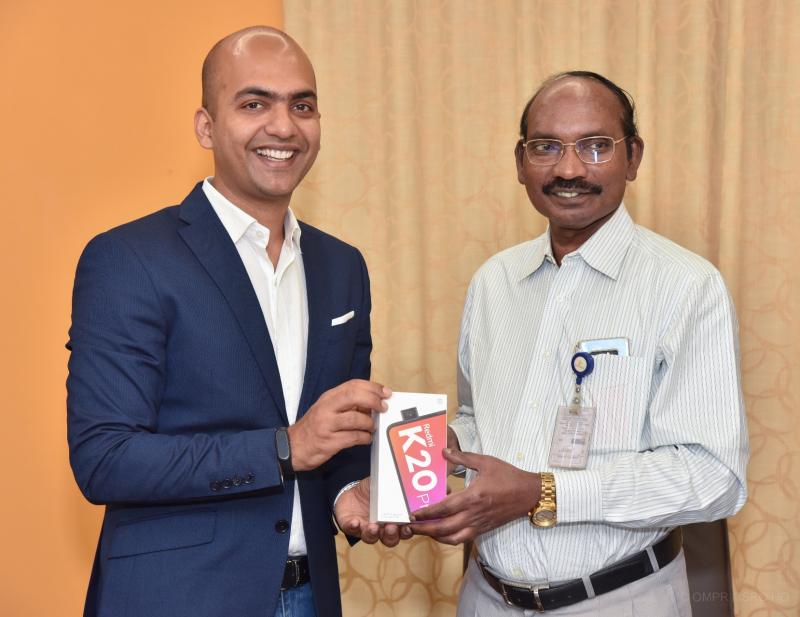 Manu Kumar Jain on LinkedIn: #sivan #isro #chairman #india #redmi # ... Manu Kumar Jain on LinkedIn: #sivan #isro #chairman #india #redmi # ...
