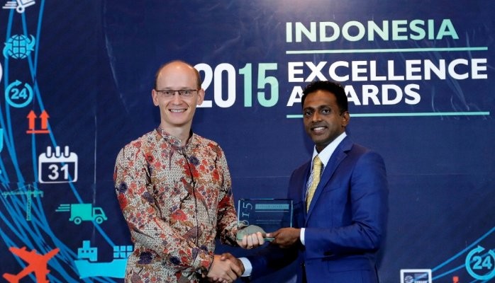Indosat wins Frost & Sullivan Award for Best Enterprise Data ... Indosat wins Frost & Sullivan Award for Best Enterprise Data ...