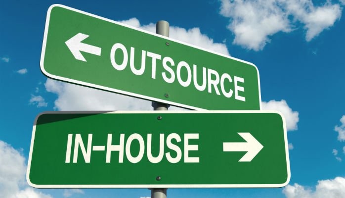 Top 7 Advantages of Outsourcing Top 7 Advantages of Outsourcing