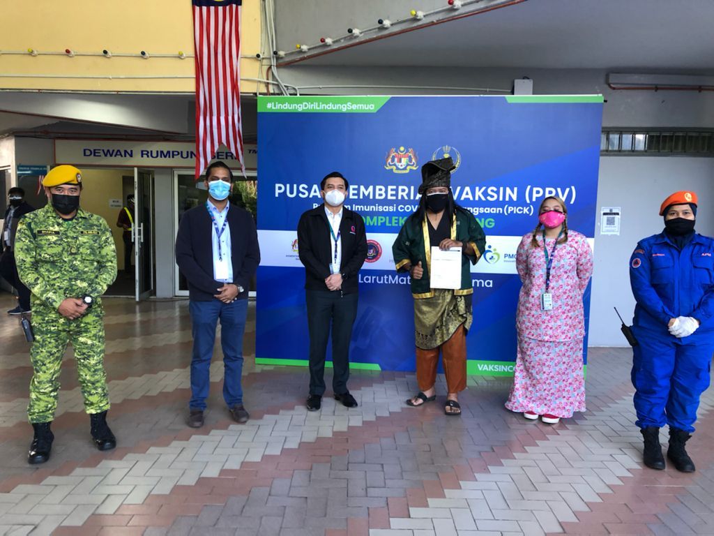 Anas Alam Faizli on LinkedIn: Terserempak dengan Hang Tuah di PPV ... Anas Alam Faizli on LinkedIn: Terserempak dengan Hang Tuah di PPV ...