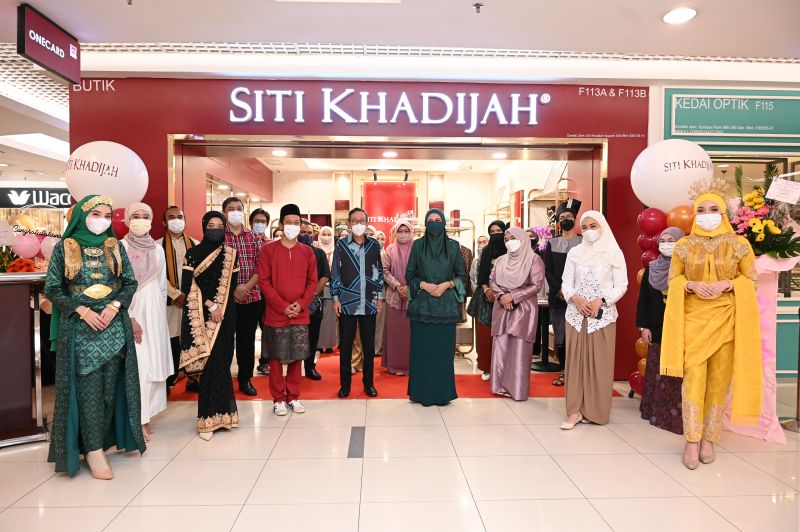 Another new store in! Siti Khadijah adding a new milestone with the ... Another new store in! Siti Khadijah adding a new milestone with the ...