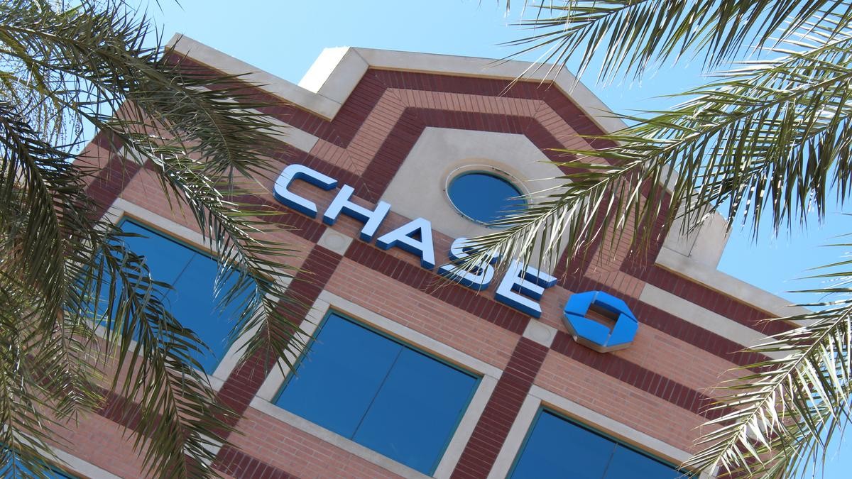 Stacey Boland on LinkedIn: JPMorgan Chase giving raises, adding 4,000 ... Stacey Boland on LinkedIn: JPMorgan Chase giving raises, adding 4,000 ...
