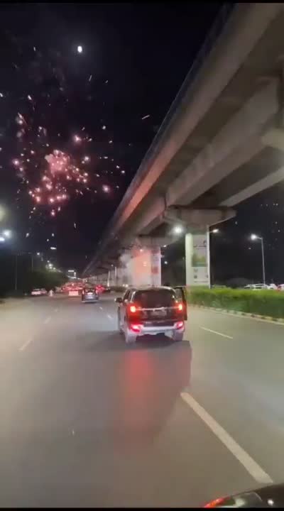 Hindustan Times on LinkedIn: Video shows youths bursting crackers on ... Hindustan Times on LinkedIn: Video shows youths bursting crackers on ...