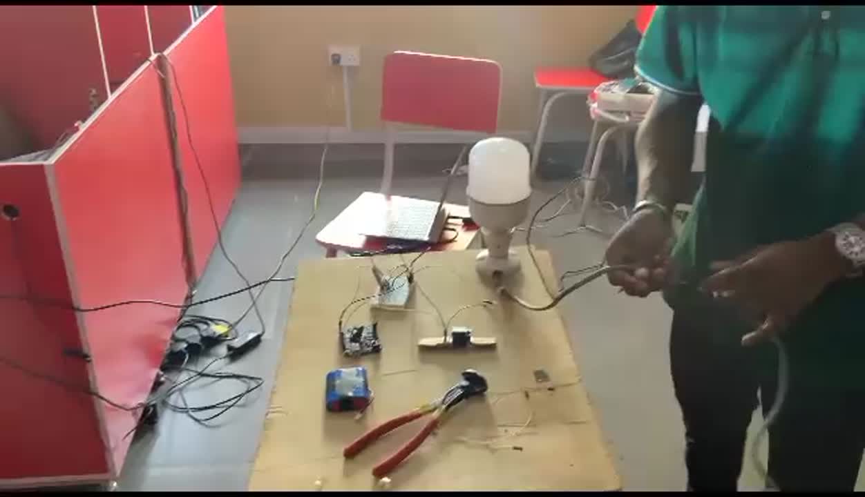 victor ugbede on LinkedIn: teaching Arduino automation victor ugbede on LinkedIn: teaching Arduino automation