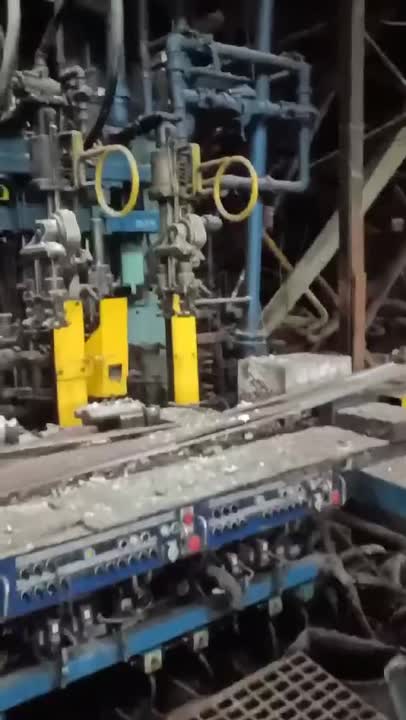 Munir Ahmed on LinkedIn: 10 section DG 140 mm Emhart old machine is ... Munir Ahmed on LinkedIn: 10 section DG 140 mm Emhart old machine is ...