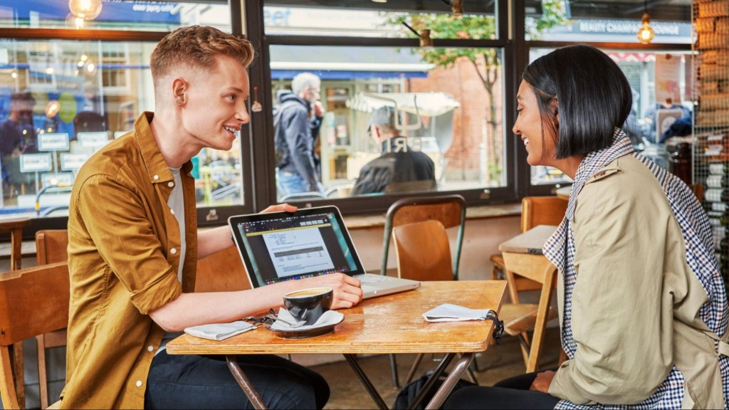 AI in Advertising: Trends and Insights AI in Advertising: Trends and Insights