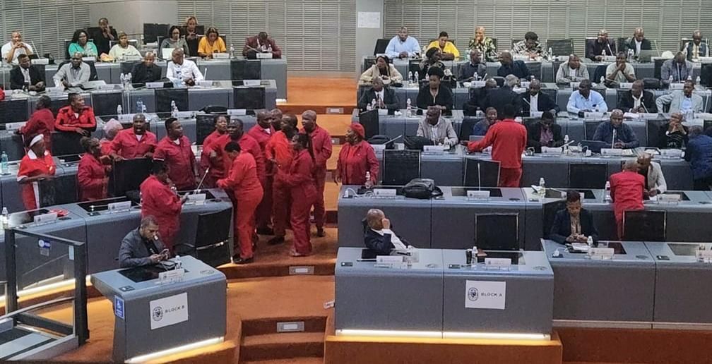 Daily Maverick on LinkedIn: EFF and ANC come to blows in Ekurhuleni ... Daily Maverick on LinkedIn: EFF and ANC come to blows in Ekurhuleni ...