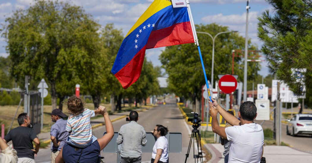 MediaSignage, Inc. on LinkedIn: Venezuela’s Presidential Contender ... MediaSignage, Inc. on LinkedIn: Venezuela’s Presidential Contender ...
