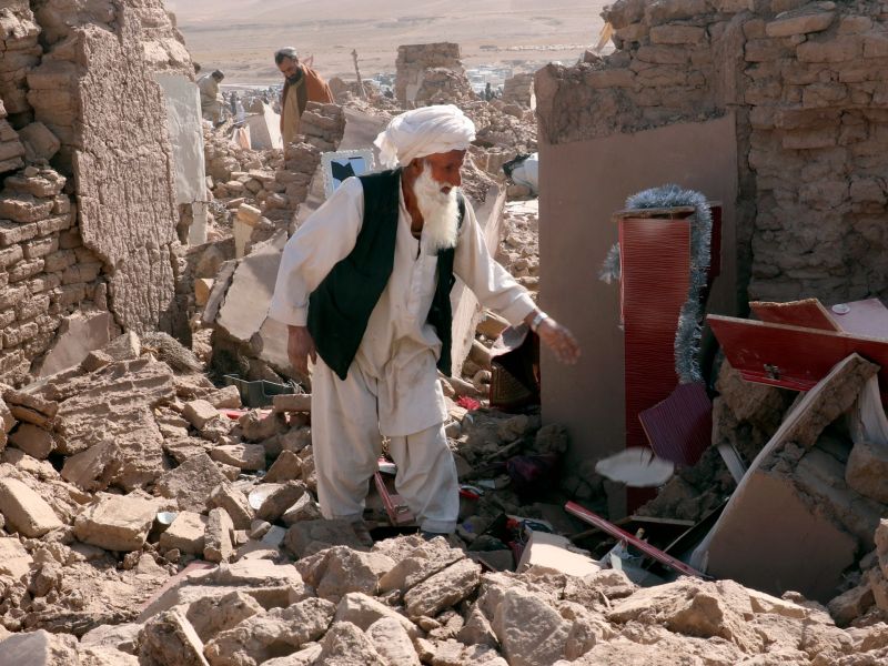 eBroky on LinkedIn: People in quake-hit Afghanistan use shovels, bare ... eBroky on LinkedIn: People in quake-hit Afghanistan use shovels, bare ...