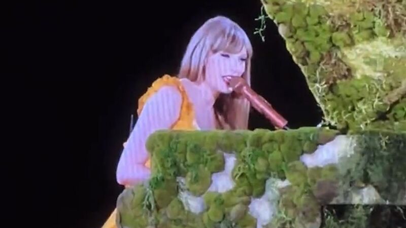 Taylor Swift Tells Argentina Audience Not to Throw Objects Onstage ... Taylor Swift Tells Argentina Audience Not to Throw Objects Onstage ...