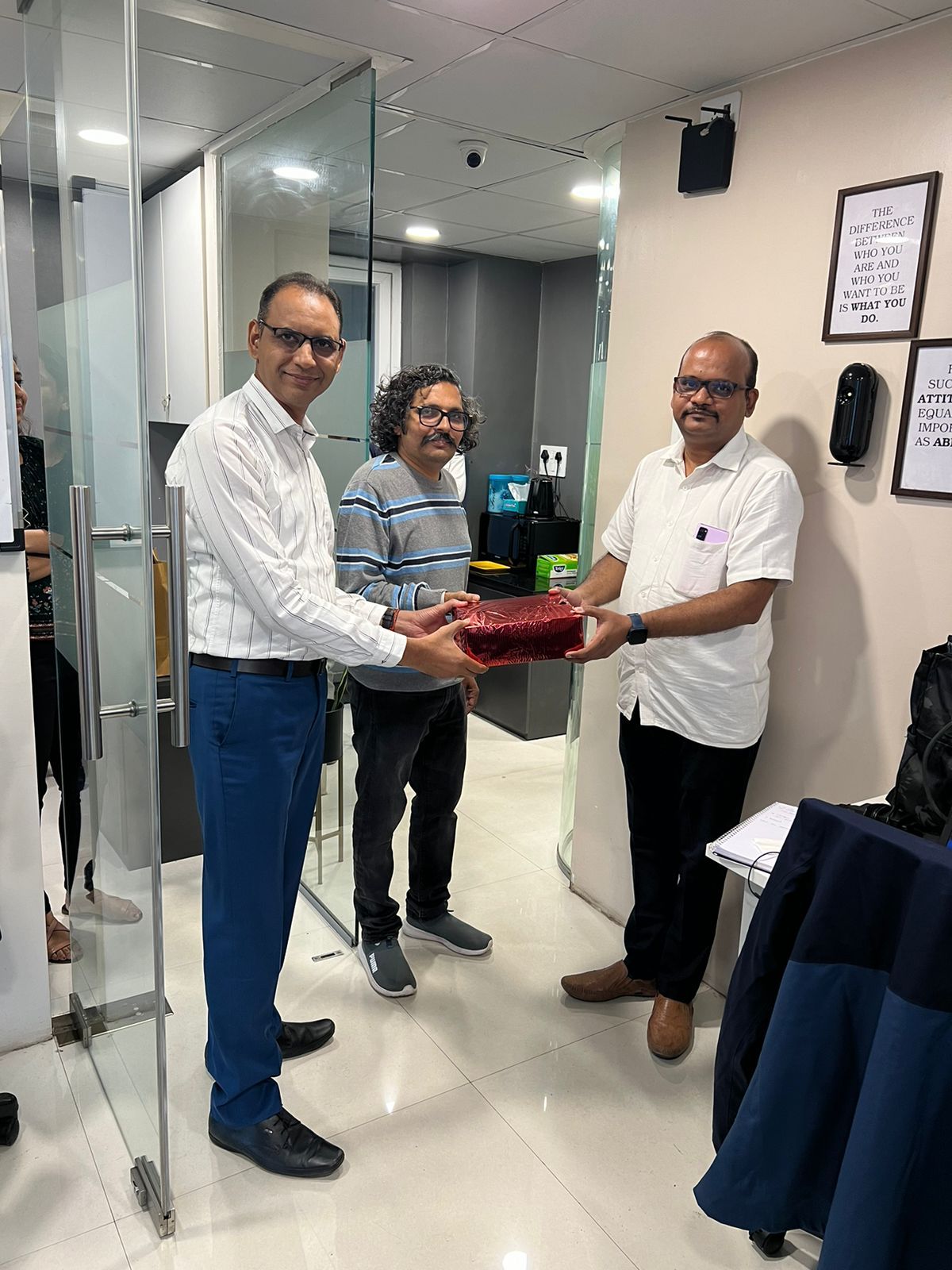 Zerone Hi Tech on LinkedIn: #employeeofthemonth #teamzerone # ... Zerone Hi Tech on LinkedIn: #employeeofthemonth #teamzerone # ...