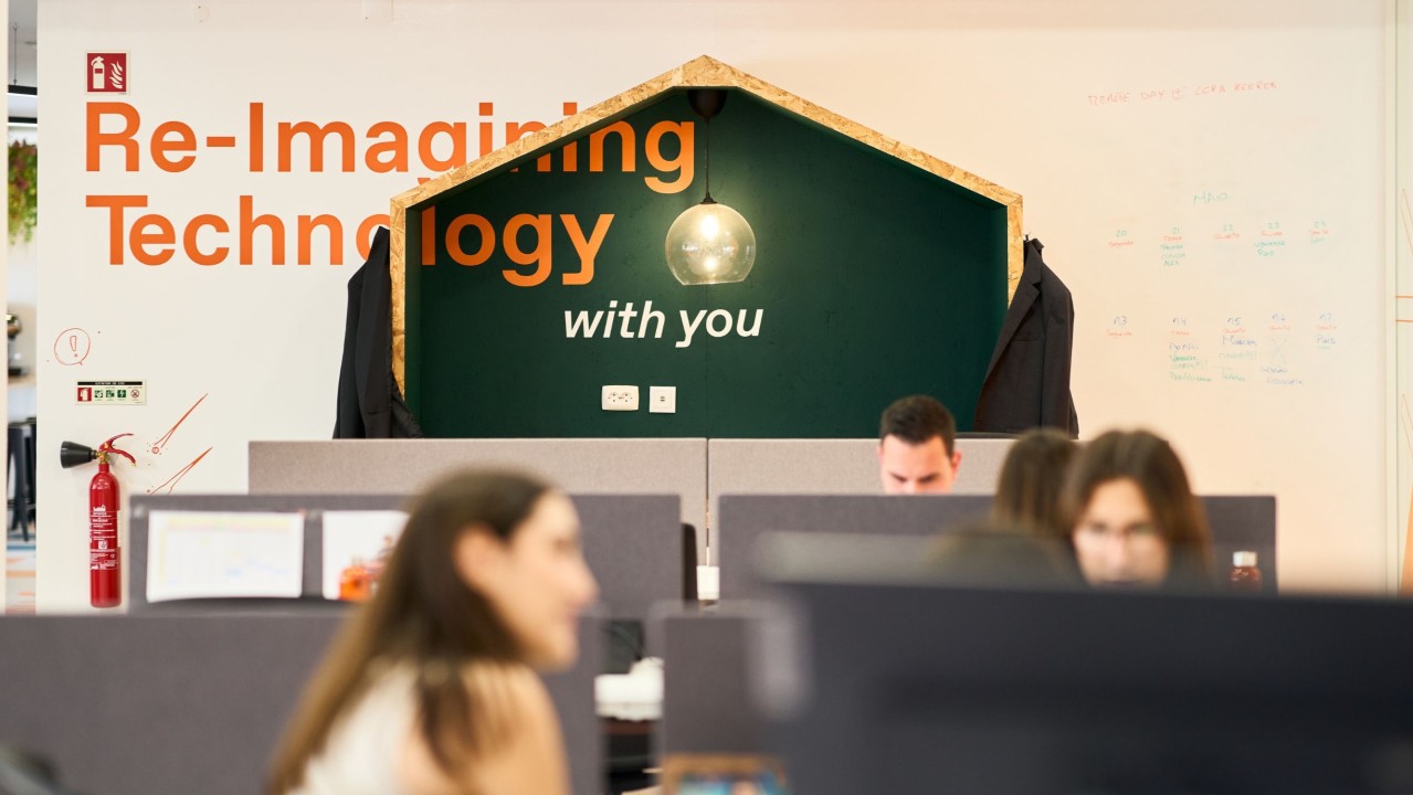Maximizing ROI with Nearshore IT Services Maximizing ROI with Nearshore IT Services