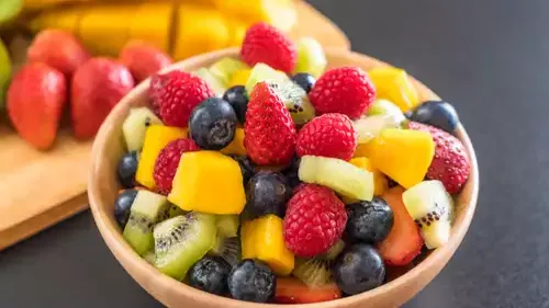 How Does Your Body React If You Eat Only Fruits for a Week? How Does Your Body React If You Eat Only Fruits for a Week?