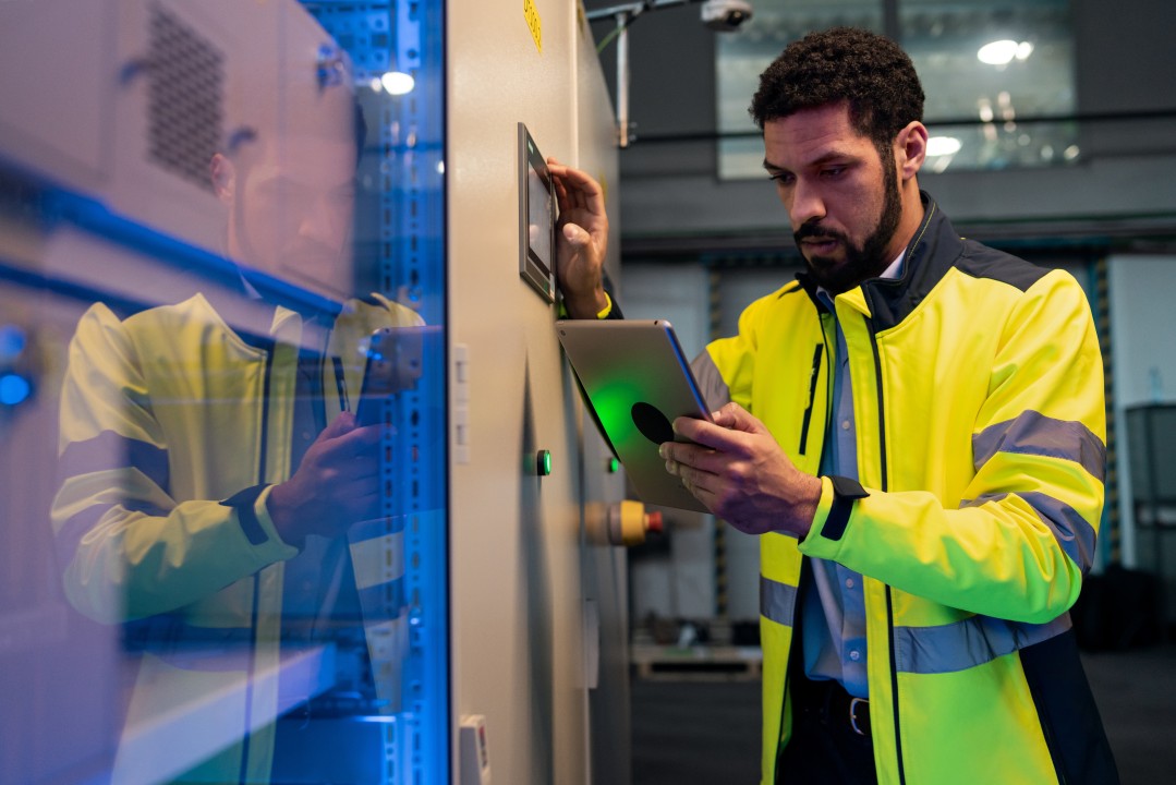 Unlocking Efficiency: Advantages of Digital Transformation for Facility Unlocking Efficiency: Advantages of Digital Transformation for Facility