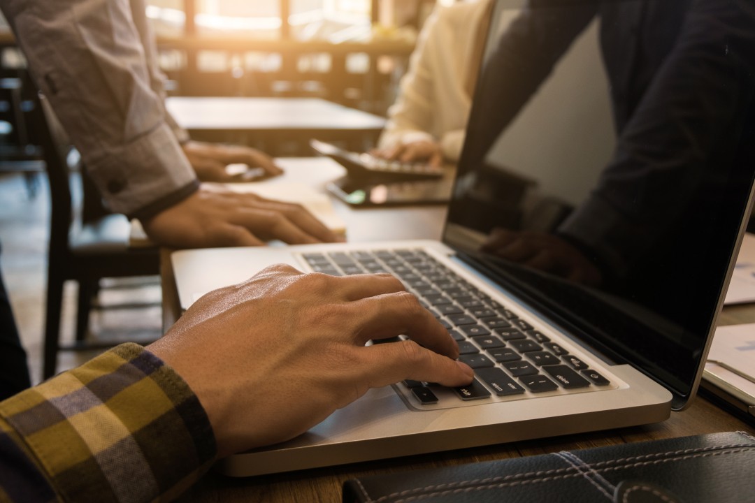 Webhook: o que é, vantagens e como usá-lo Webhook: o que é, vantagens e como usá-lo