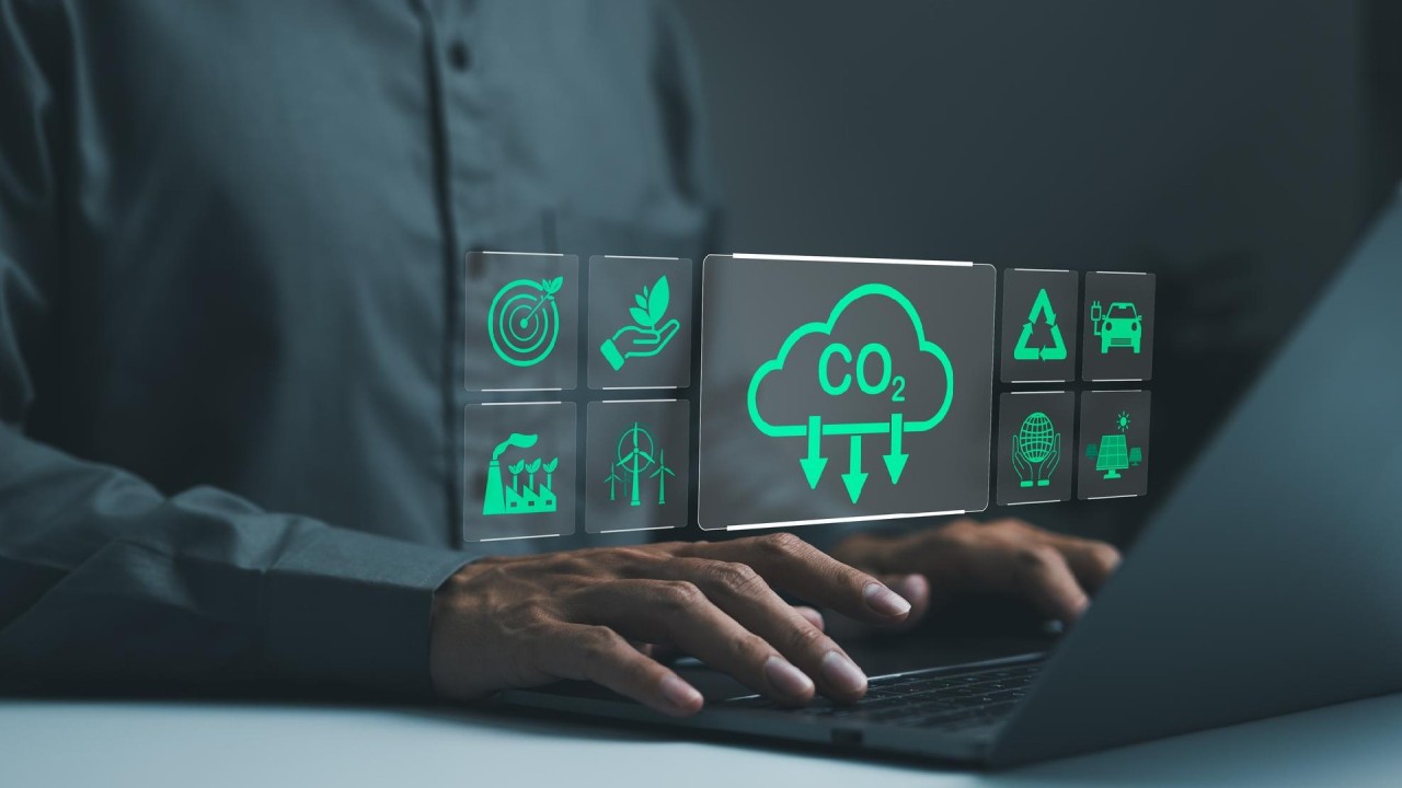 AI-Powered Cloud Infrastructure for Sustainable Energy AI-Powered Cloud Infrastructure for Sustainable Energy