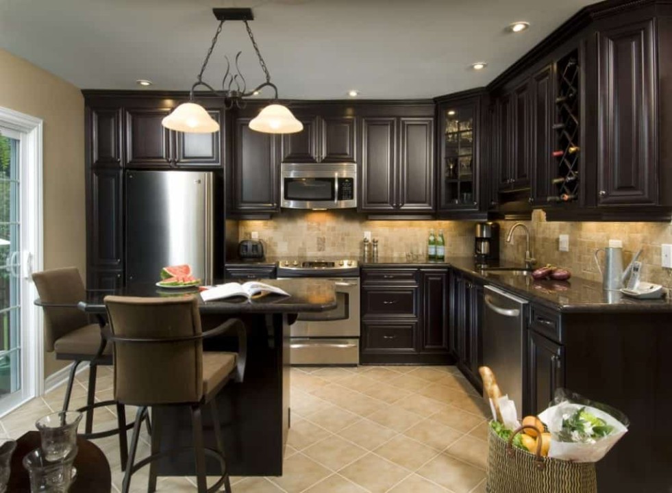 6 Ways You Can Benefit by Choosing Dark Kitchen Cabinets 6 Ways You Can Benefit by Choosing Dark Kitchen Cabinets