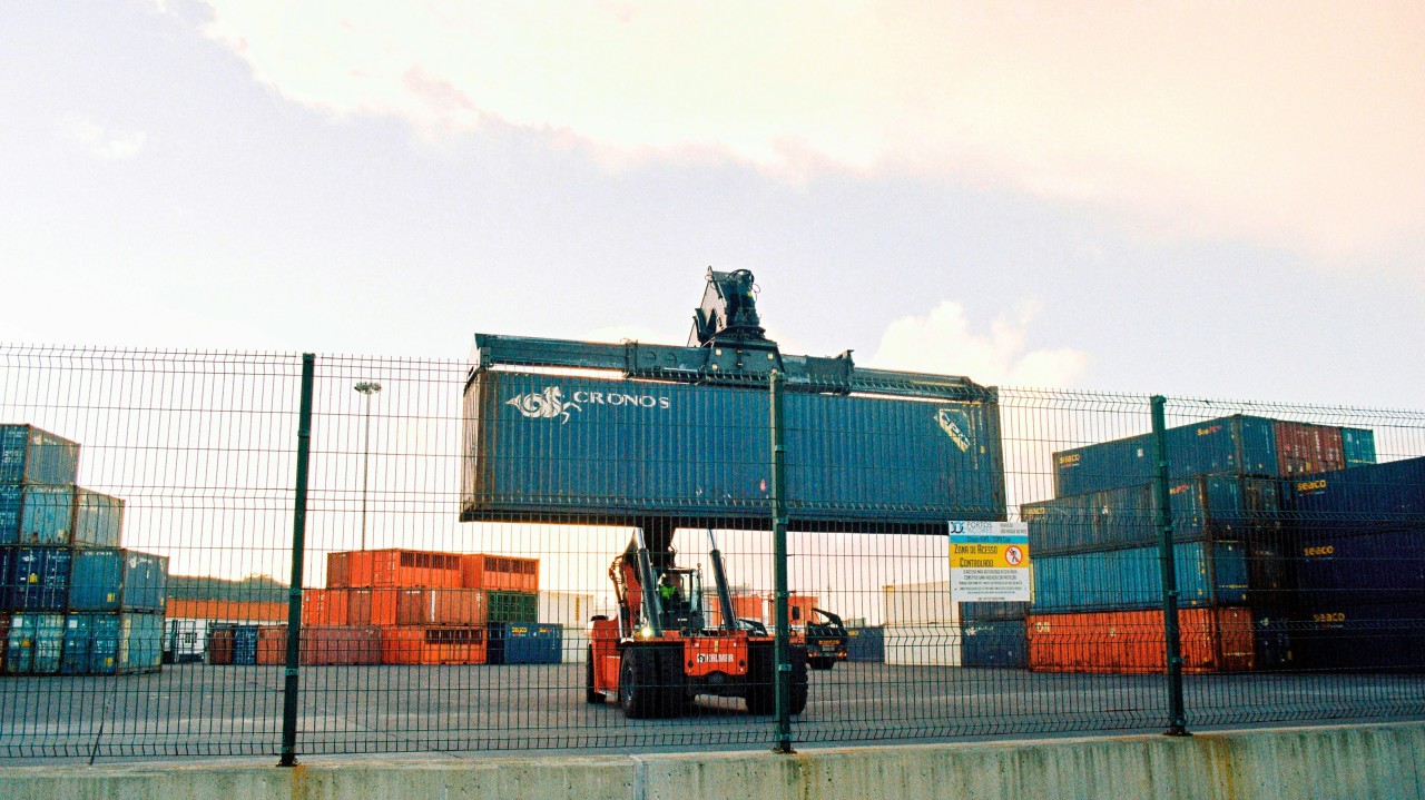 Dockerized GitLab CI: Build Docker Images using Google Kaniko Dockerized GitLab CI: Build Docker Images using Google Kaniko
