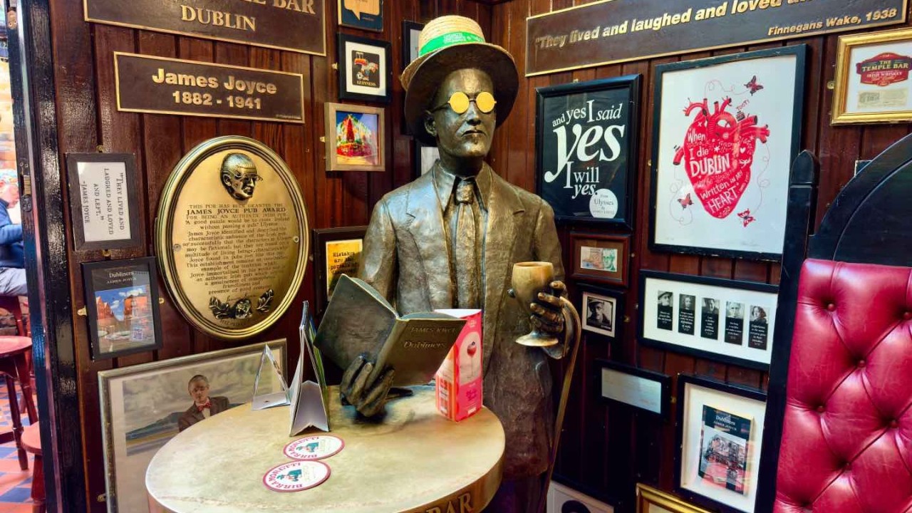 Uncover the captivating world of Irish Folklore through magical myths ... Uncover the captivating world of Irish Folklore through magical myths ...