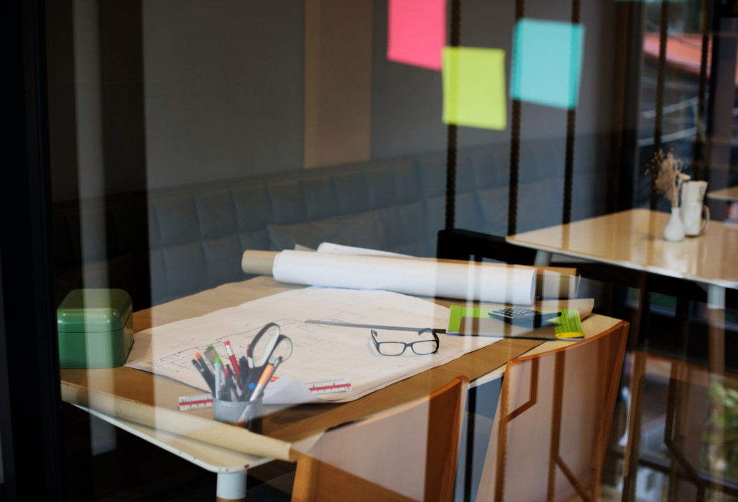 Efficient Communication with CEOs: Streamlining Brand & Design Projects Efficient Communication with CEOs: Streamlining Brand & Design Projects