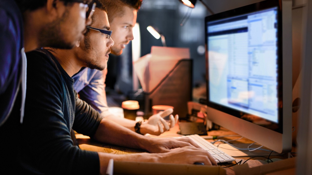 Migrating Oracle APEX Applications Across Workspaces Migrating Oracle APEX Applications Across Workspaces