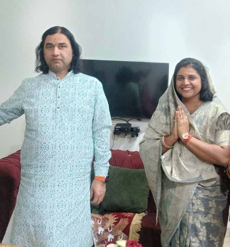 Adv. Priti Pandey on LinkedIn: 🌟 Blessed Darshan of Shree Devakinandan ... Adv. Priti Pandey on LinkedIn: 🌟 Blessed Darshan of Shree Devakinandan ...