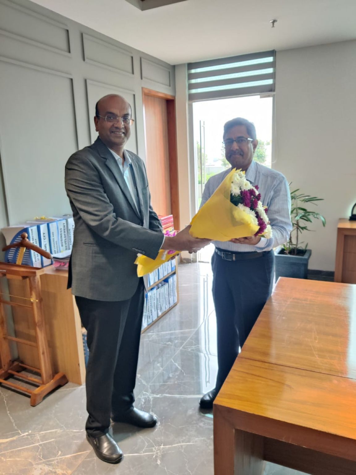 Courtesy call to newly appointed IFSCA Chairperson Shri K Rajaraman ... Courtesy call to newly appointed IFSCA Chairperson Shri K Rajaraman ...