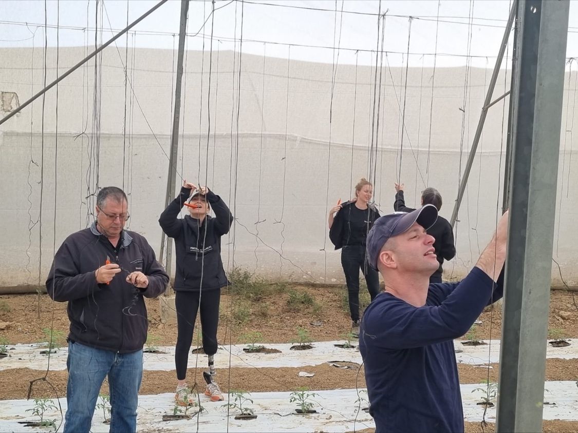 Shlomi Azran on LinkedIn: יום התנדבות של עובדי ומנהלי פלסטופיל בדרום ... Shlomi Azran on LinkedIn: יום התנדבות של עובדי ומנהלי פלסטופיל בדרום ...
