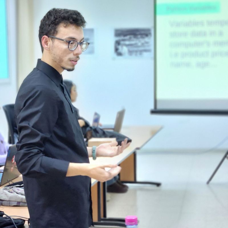Mouadh Ben Salah on LinkedIn: #programming #tutor #fun #crashcourse # ... Mouadh Ben Salah on LinkedIn: #programming #tutor #fun #crashcourse # ...